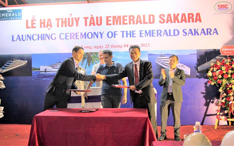 Công ty Đóng tàu Hạ Long: Hạ thủy thành công tàu khách dài 110m Emerald ...